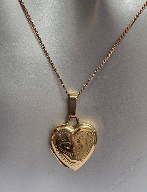Antiques Atlas - 9ct Gold Heart Locket & Chain.