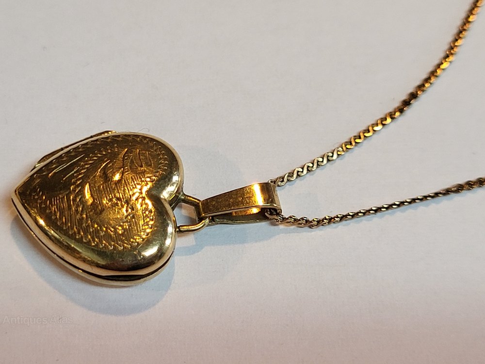 Antiques Atlas - 9ct Gold Heart Locket & Chain.