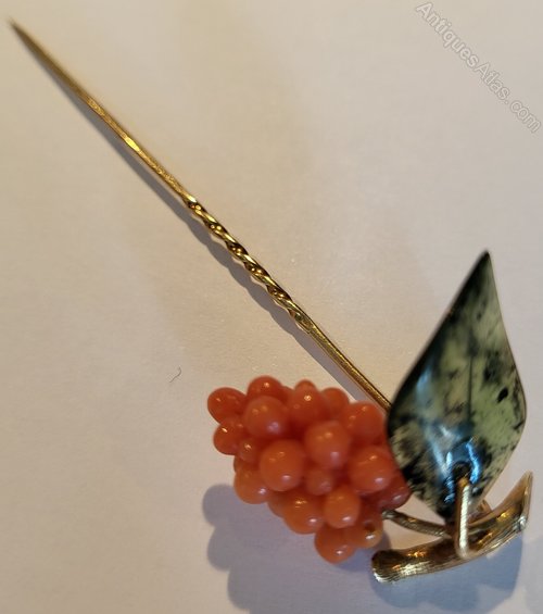 Antiques Atlas - Antique 18ct Gold, Coral & Moss Agate Stick Pin.