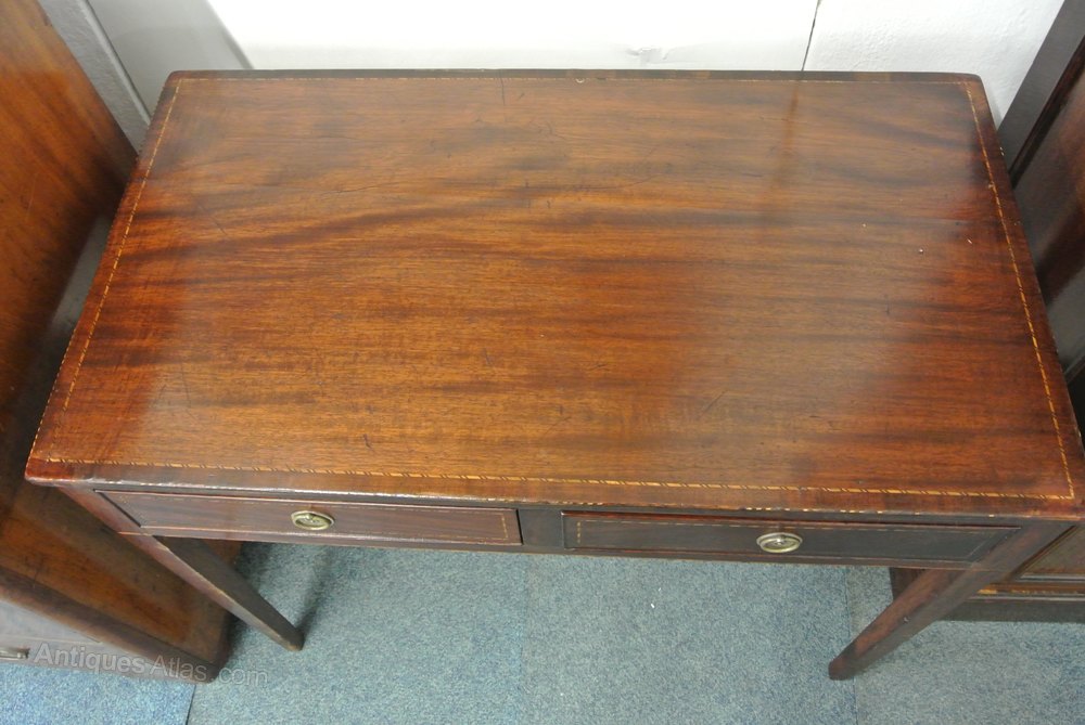 Georgian Mahogany Side Table - Antiques Atlas