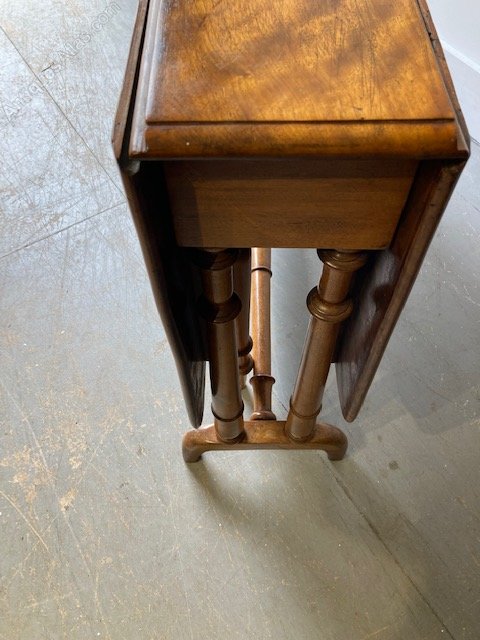 Sutherland Table - Antiques Atlas