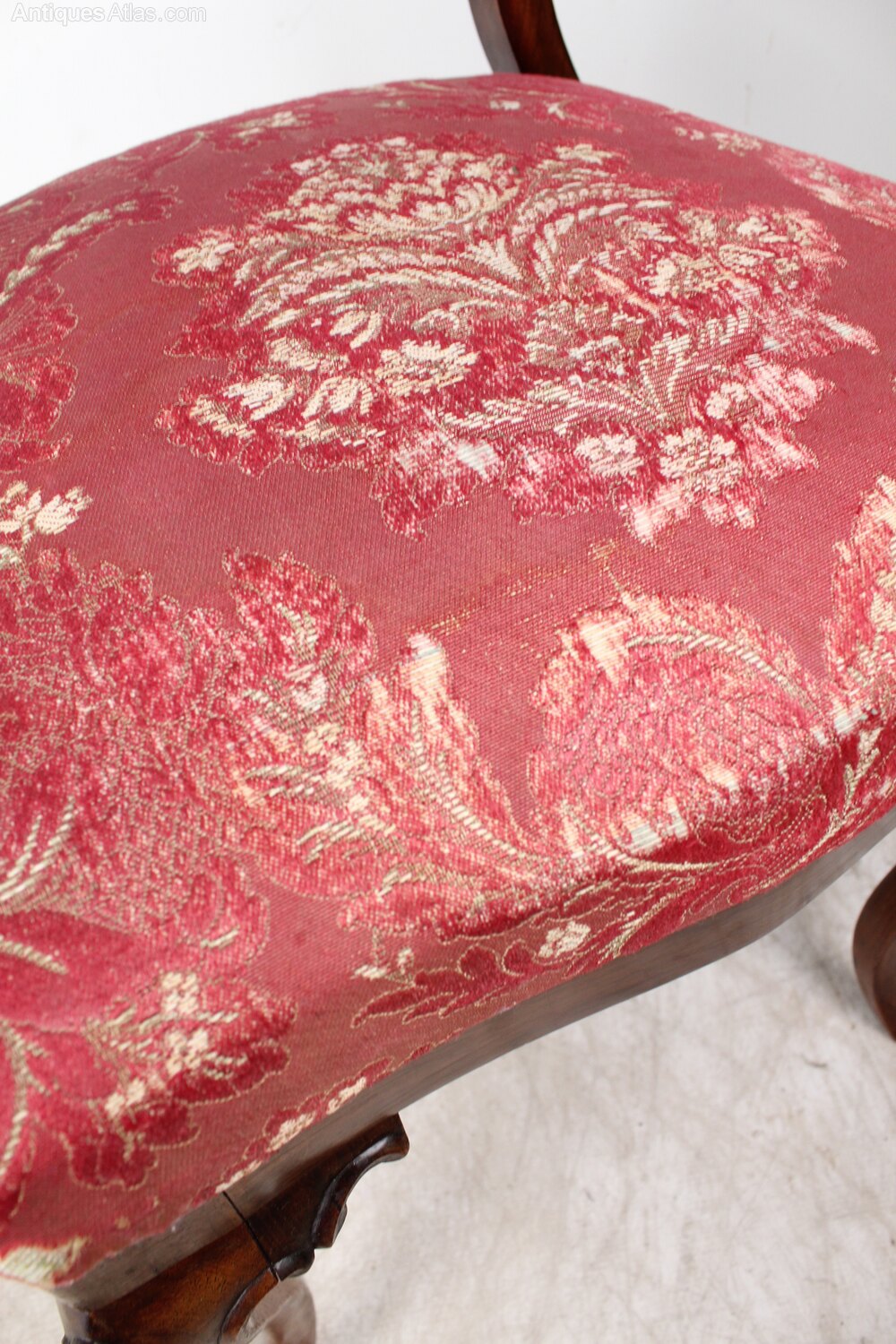 Set 4 Victorian Rosewood Balloon Back Chairs as526a2688 - Antiques Atlas