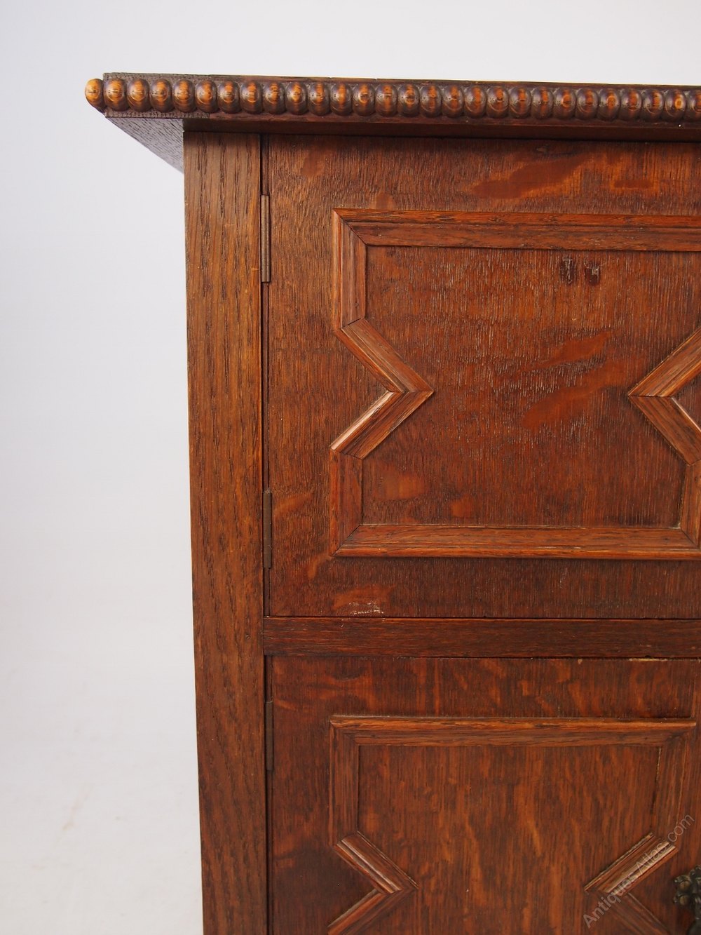 Small Vintage Oak Cabinet Or Cupboard - Antiques Atlas