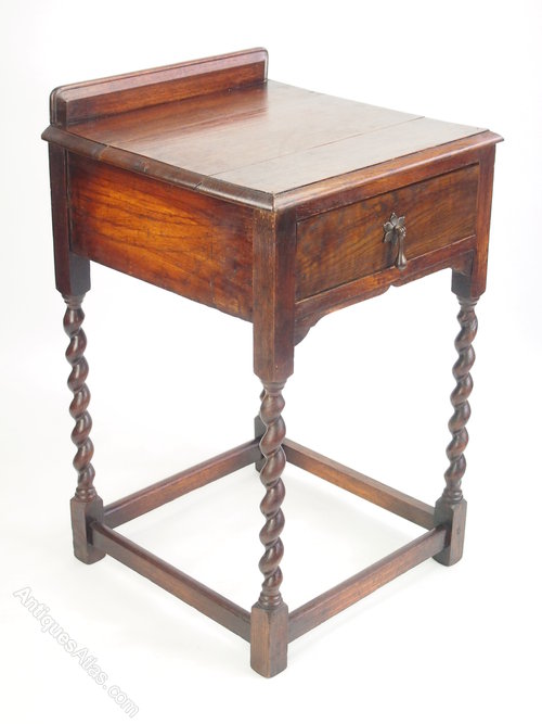 Vintage Oak Side Table With Drawer - Antiques Atlas