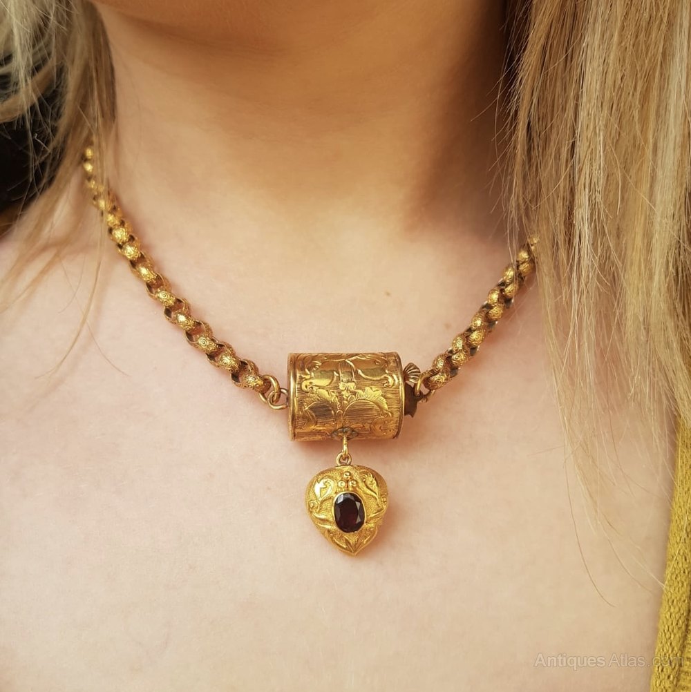 Antiques Atlas - Antique Georgian Necklace 18ct Gold Garnet Heart