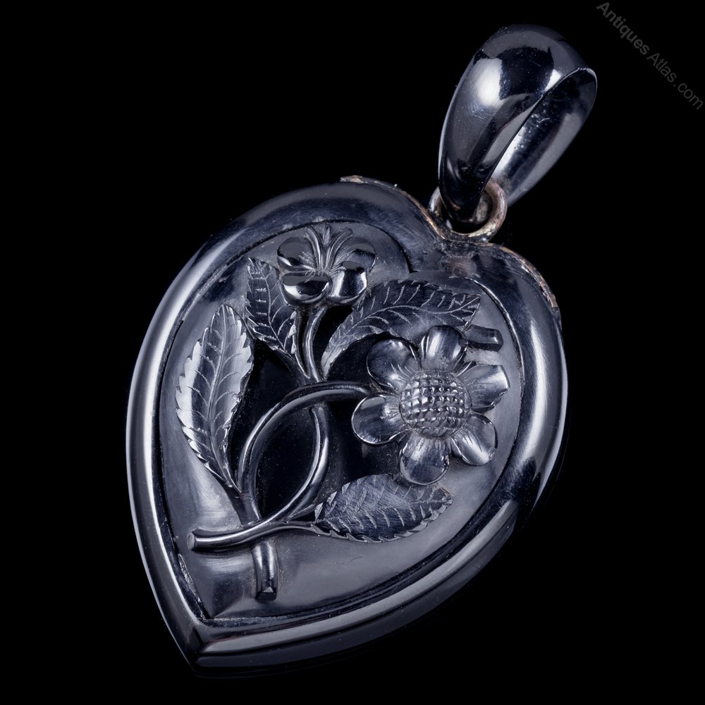 Antiques Atlas - Antique Victorian Whitby Jet Floral Heart Pendant