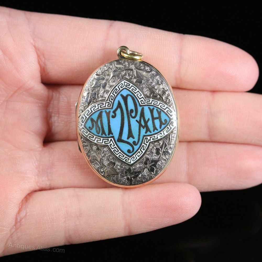 Antiques Atlas - Gold Mizpah Locket Lovely Enamel Detail