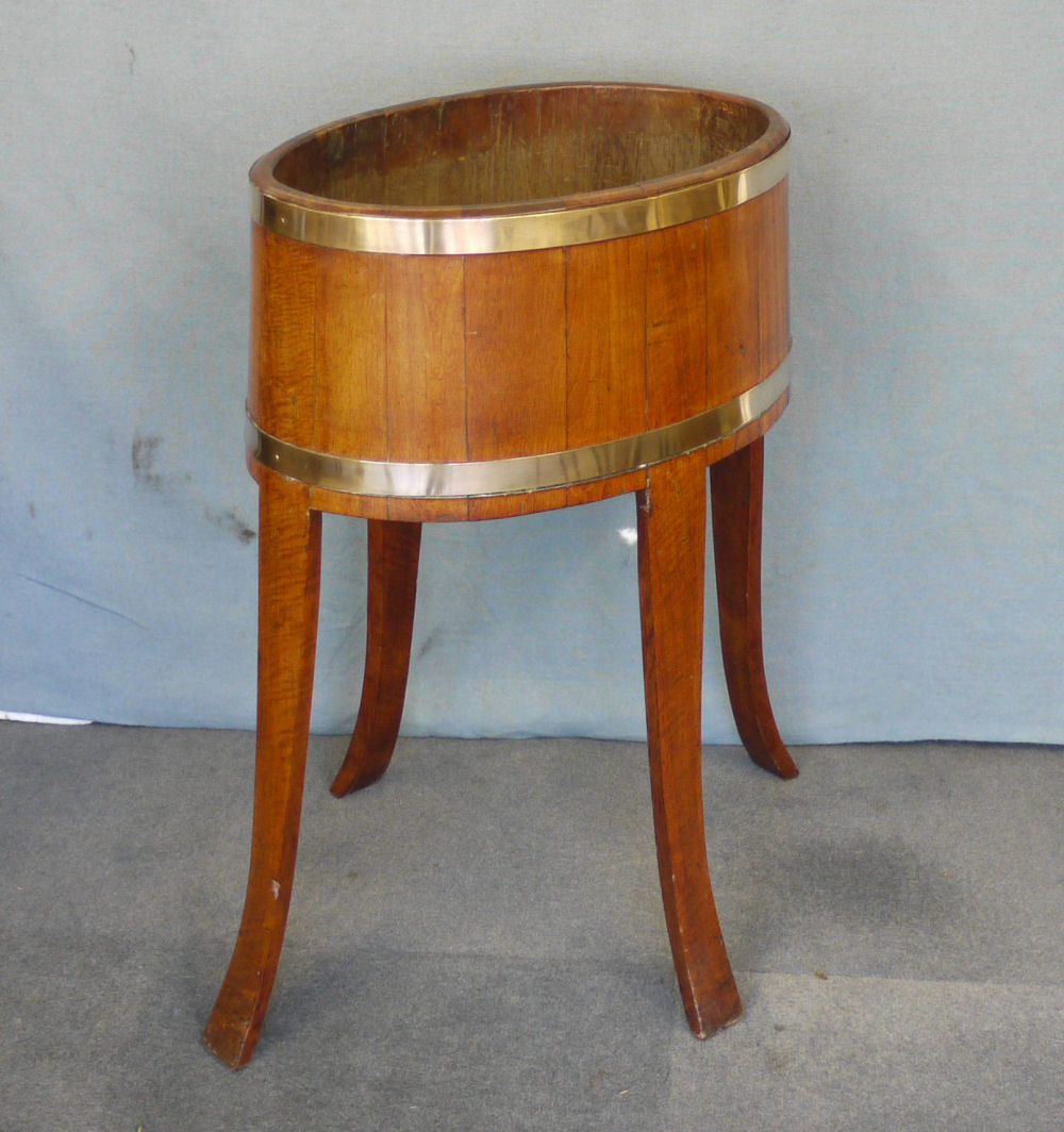 Walnut Plant Stand, Jardiniere Stand - Antiques Atlas