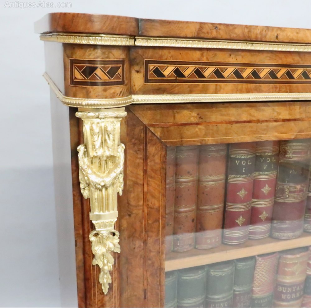 Victorian Figured Walnut Bookcase - Antiques Atlas