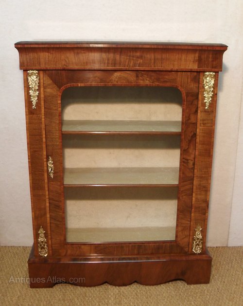 Walnut Display Cabinet - Antiques Atlas