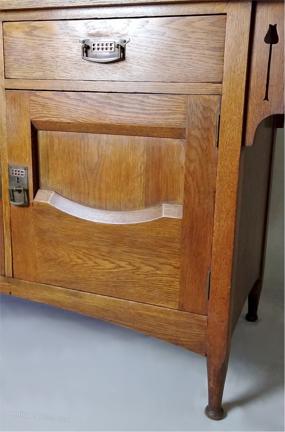 Arts And Crafts Sideboard By Harris Lebus - Antiques Atlas