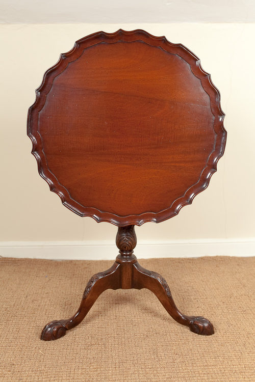 Antiques Atlas - 18th Century Style Pie Crust Table
