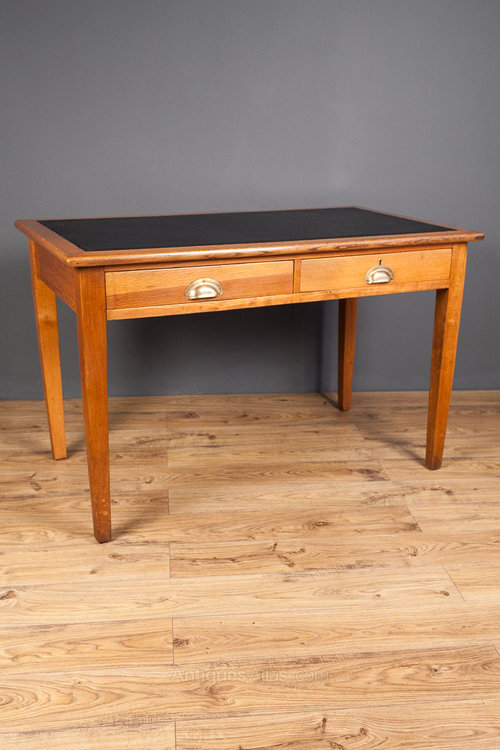 1930s Oak Desk Black Leather Inset Writing Surface - Antiques Atlas