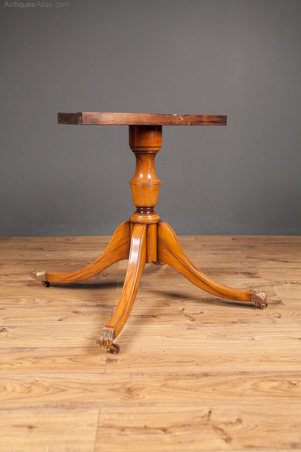 Antiques Atlas - Circular Yew Dining Table