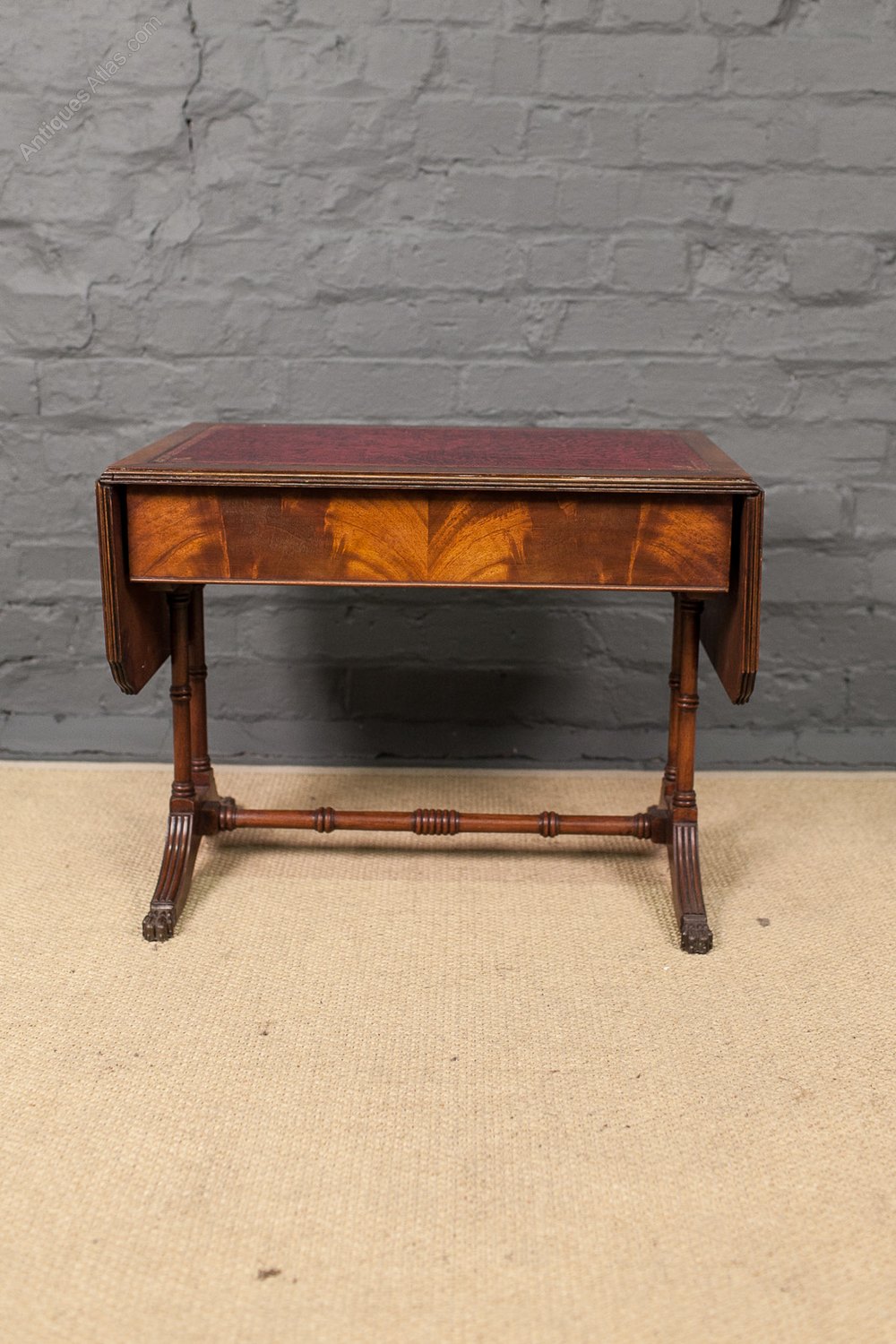 Antiques Atlas - Mahogany Dwarf Sofa Table
