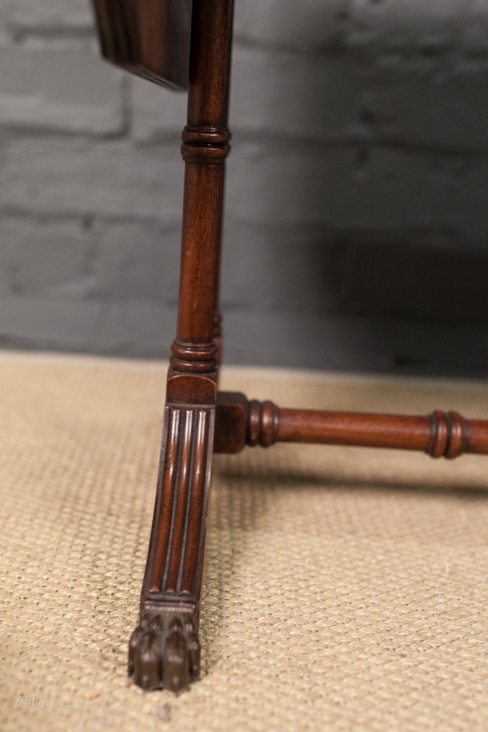 Antiques Atlas - Mahogany Dwarf Sofa Table