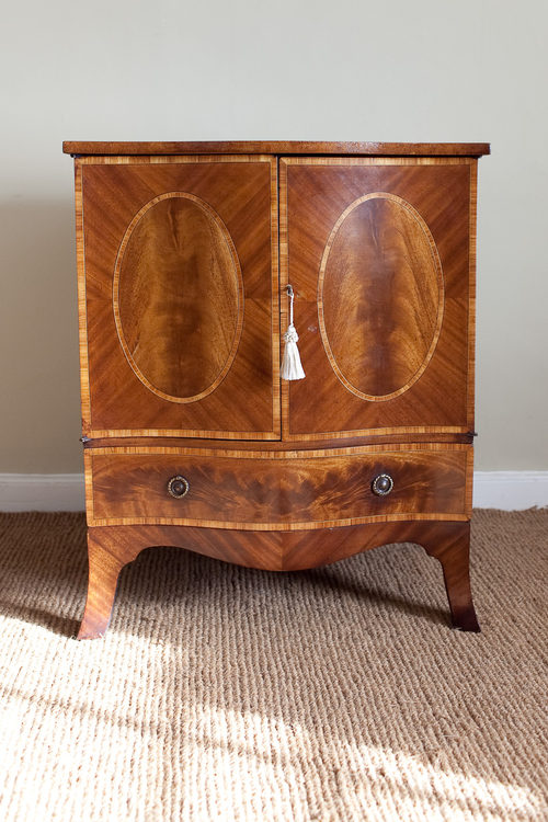 Antiques Atlas - Satinwood Banded Serpentine Cabinet.
