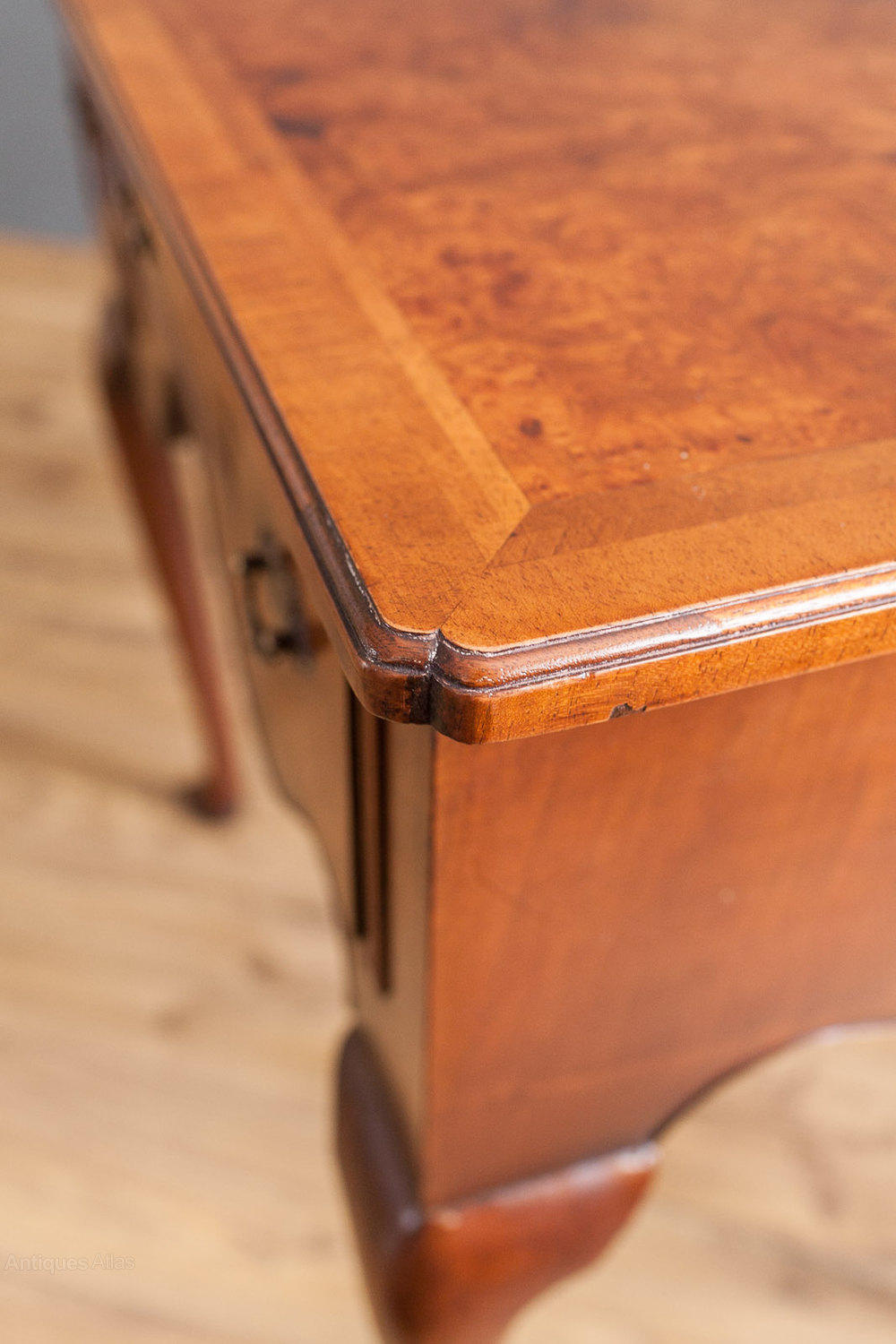 Walnut Cabriole Leg Lowboy - Antiques Atlas