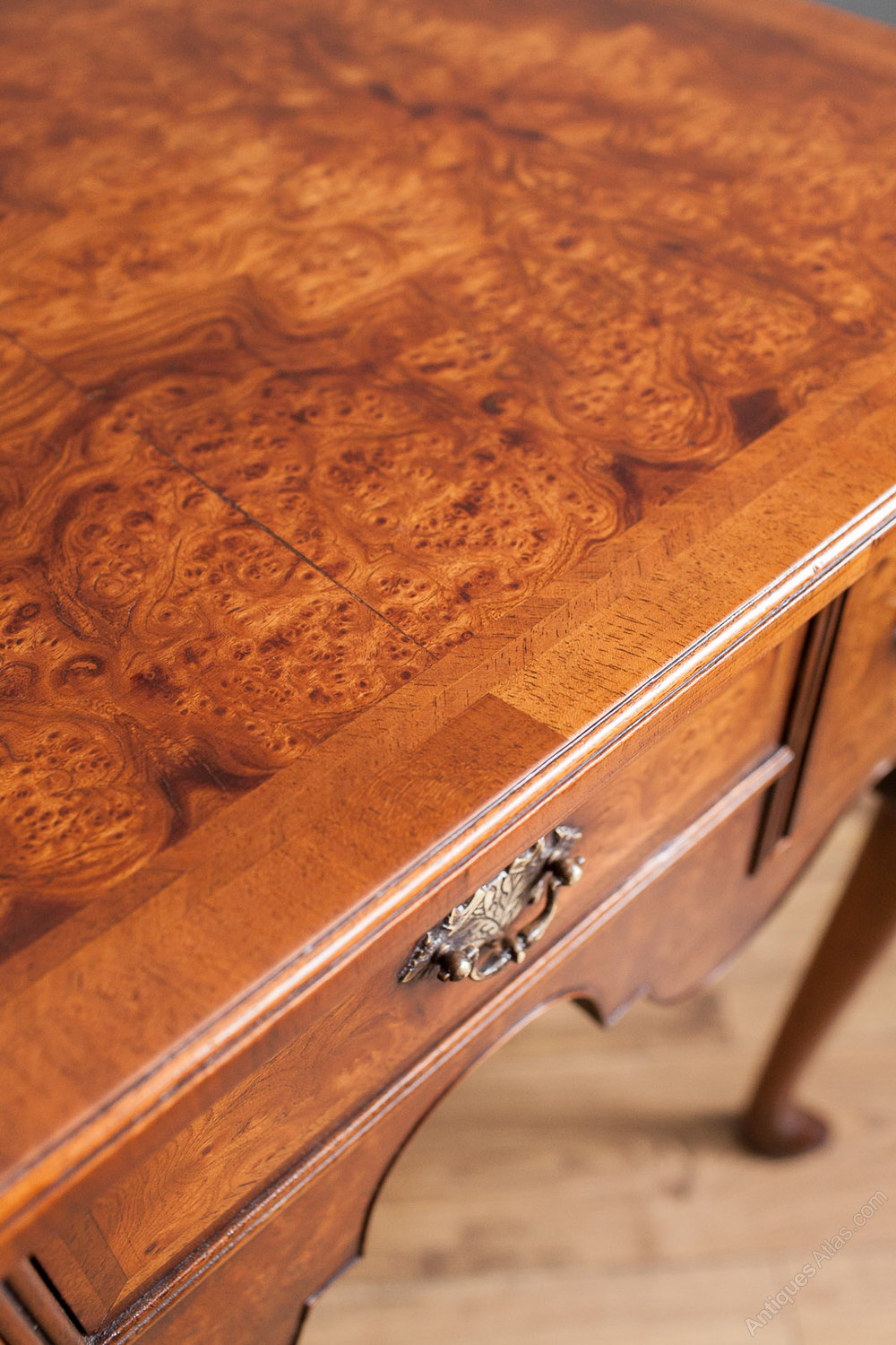 Walnut Cabriole Leg Lowboy - Antiques Atlas