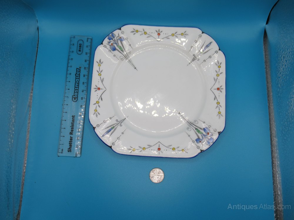 Antiques Atlas - Shelley Queen Anne Blue Iris Pattern Plate 1930