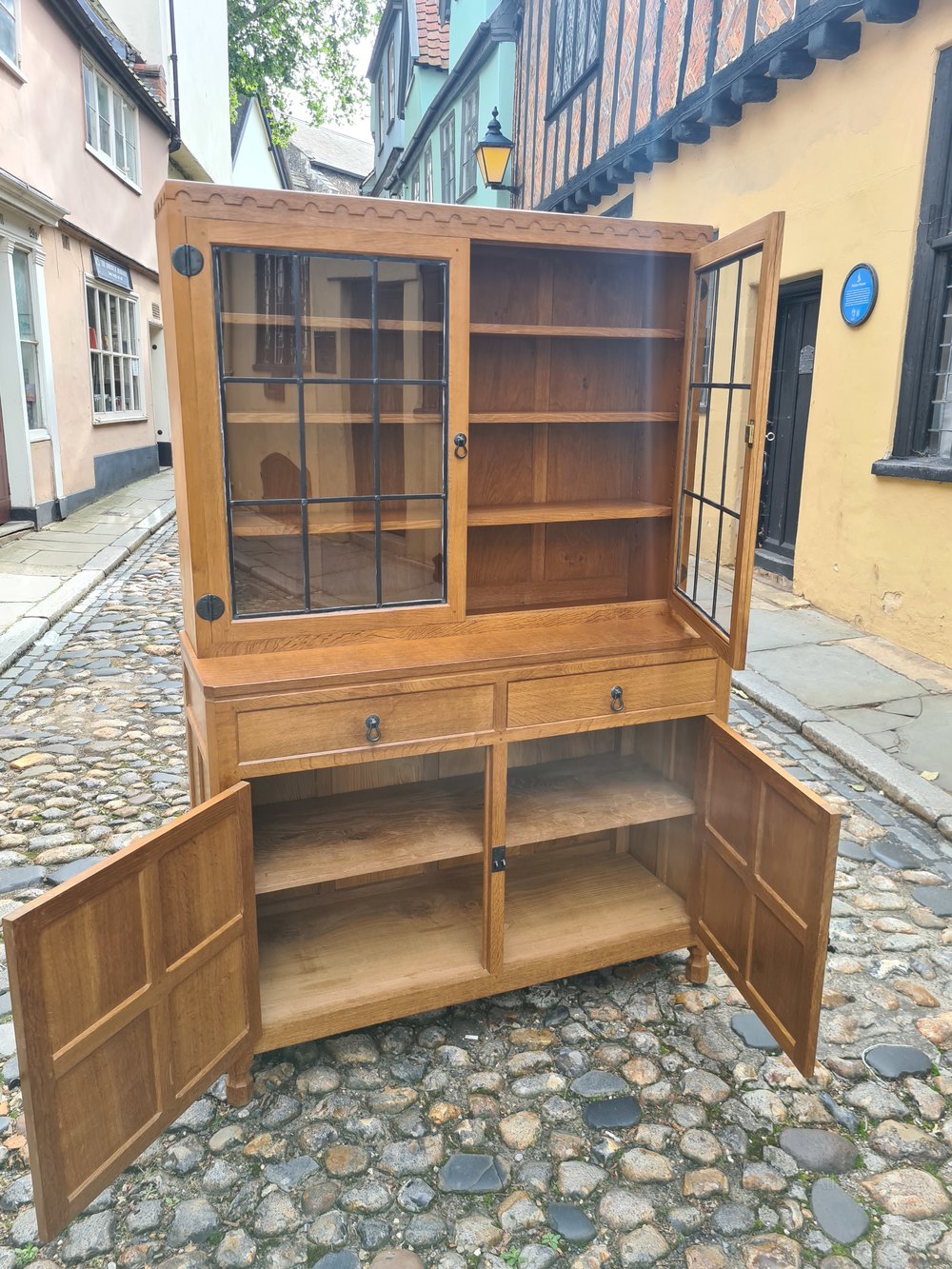 Antiques Atlas - Robert Thompson 'Mouseman' Oak Dresser/Bookcase as1035a074