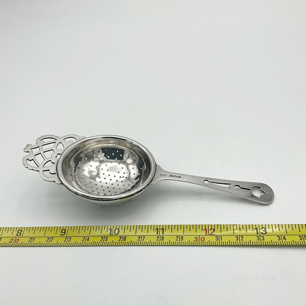 Antiques Atlas - Vintage 1940s Sterling Silver Tea Strainer as1095a084