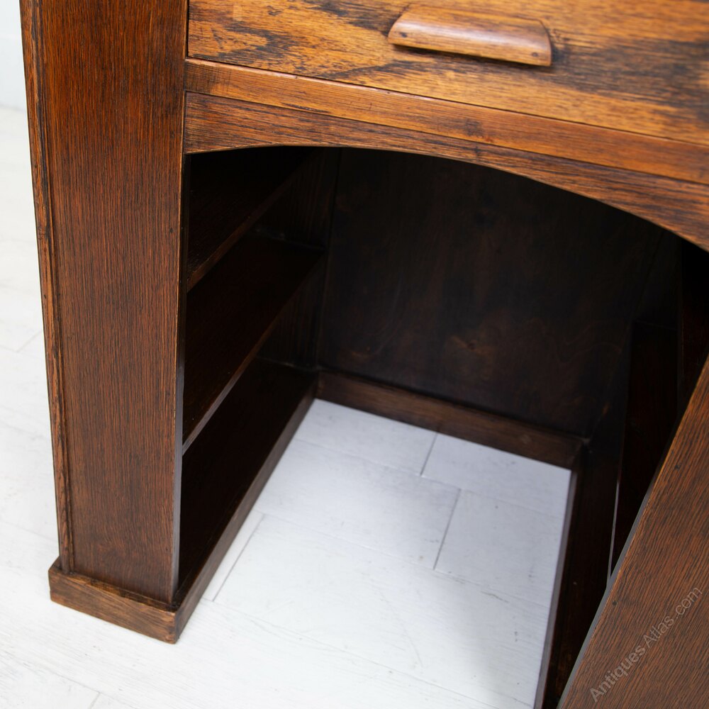 1930s Vintage Oak Side Table With Little Drawer as1150a356 - Antiques Atlas