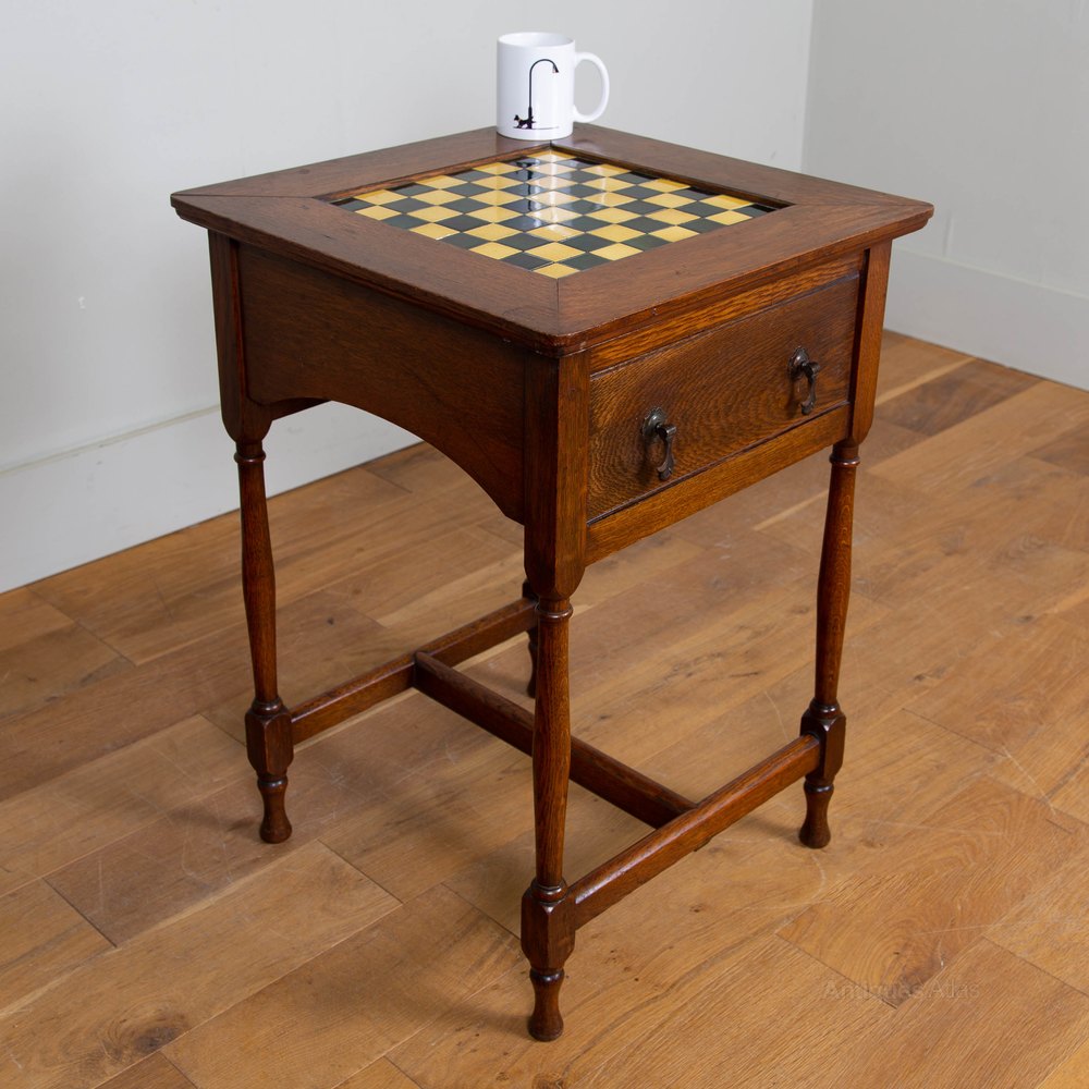 Attractive Vintage Oak Games Side Table C1920 - Antiques Atlas