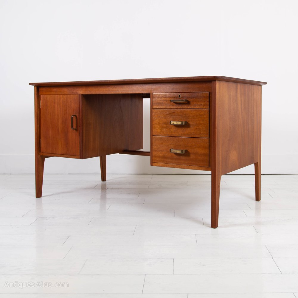 Mid Century Vintage Teak Gordon Russell Desk - Antiques Atlas