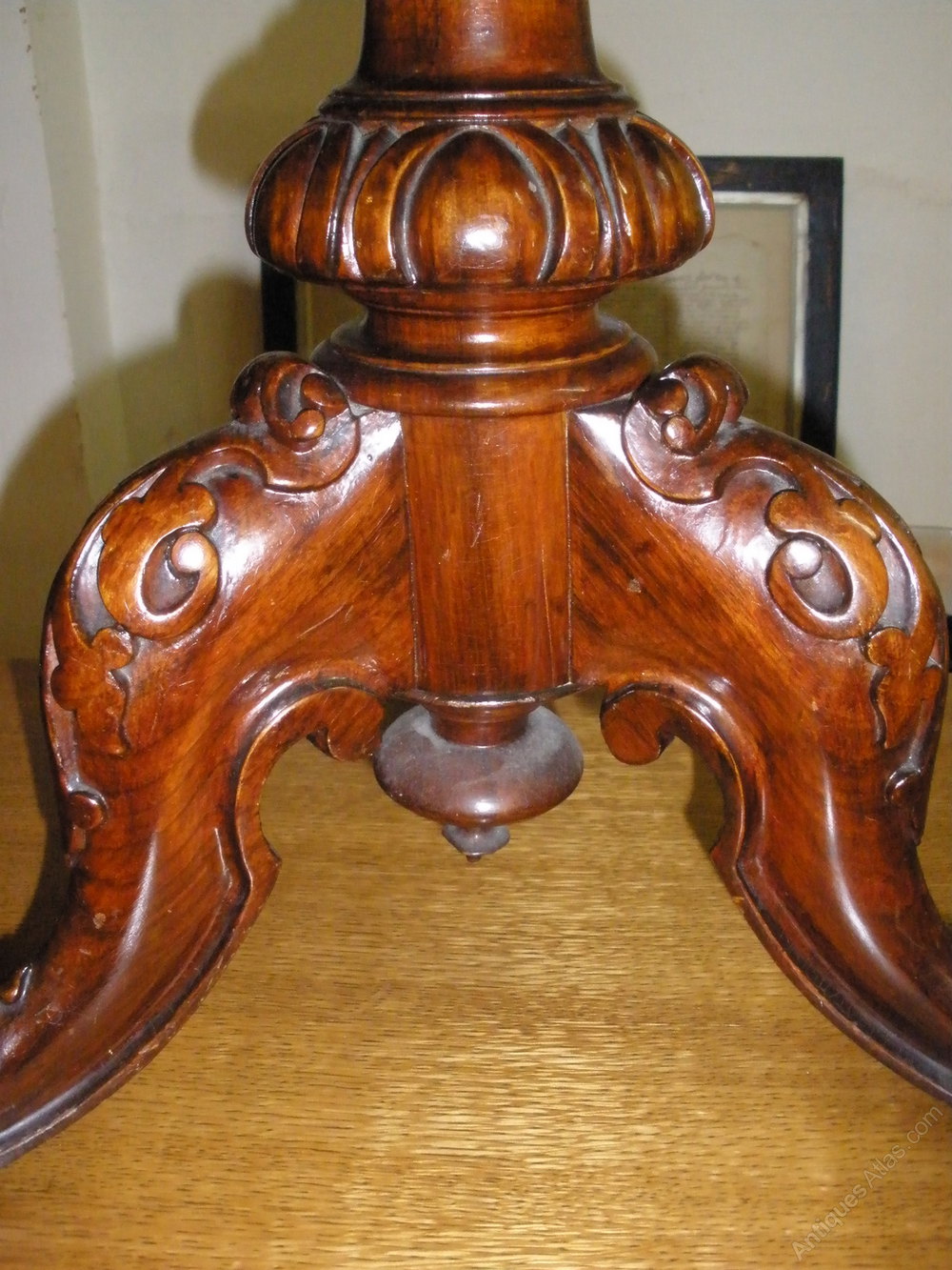ANTIQUE WALNUT Revolving Piano Stool - Antiques Atlas