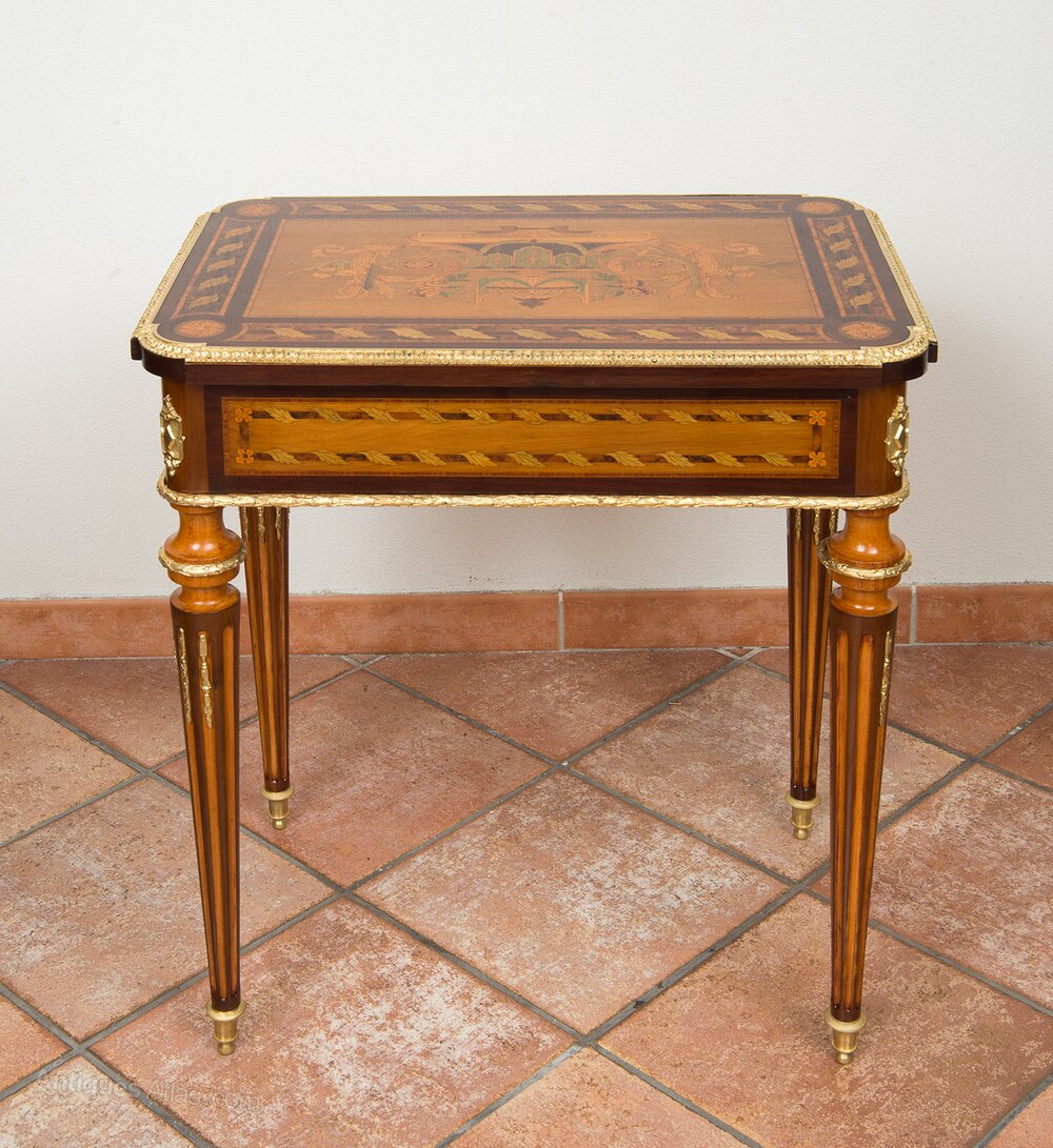 French Napoleon III Occasional Table In Polychrome Wood. - Antiques Atlas