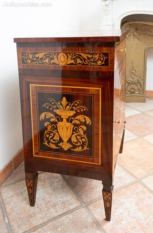 Italian Louis XVI Bedside Table. 18th Century. as906a2309 - Antiques Atlas