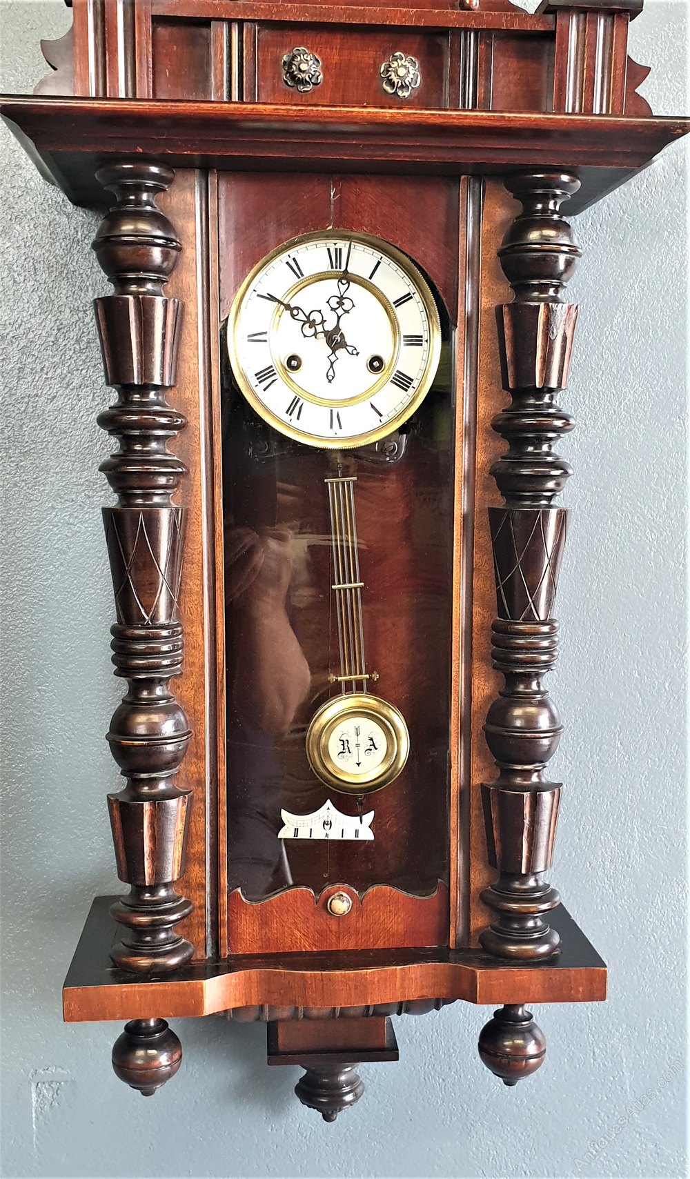 Antiques Atlas - Antique Spring Vienna Wall Clock. as619a704 / S 216