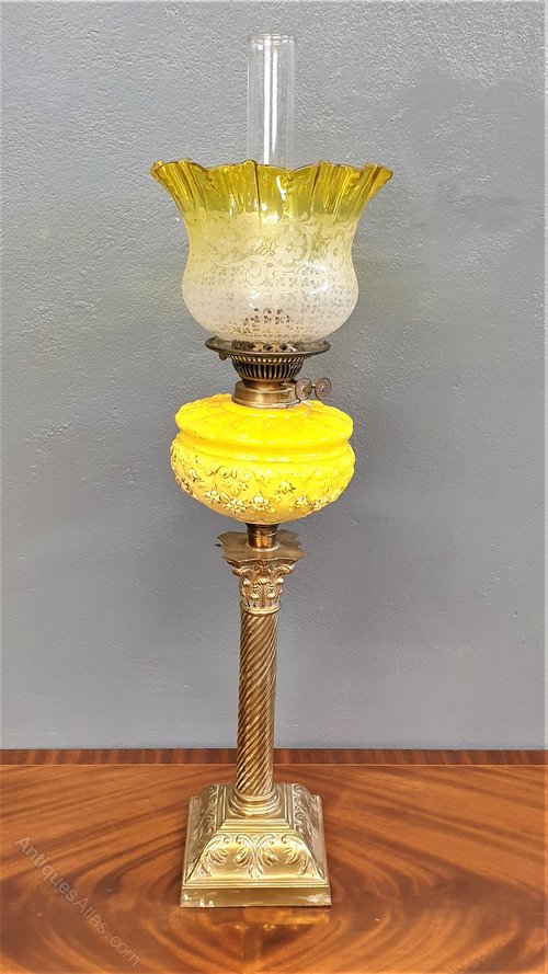 Antiques Atlas - Antique Victorian Yellow Glass Oil Lamp as619a960 / U 119