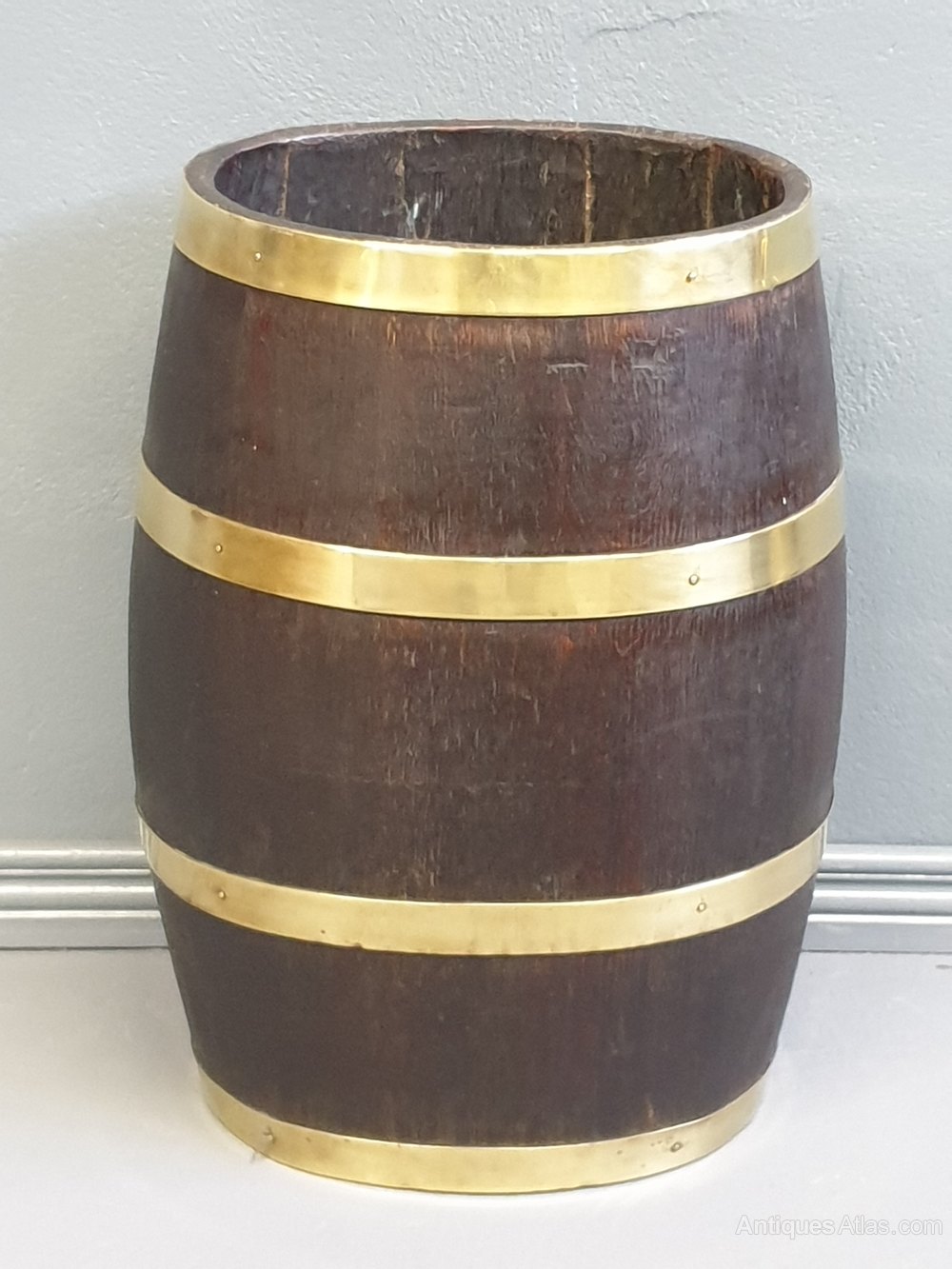 Oak & Brass Bound Barrel - Antiques Atlas
