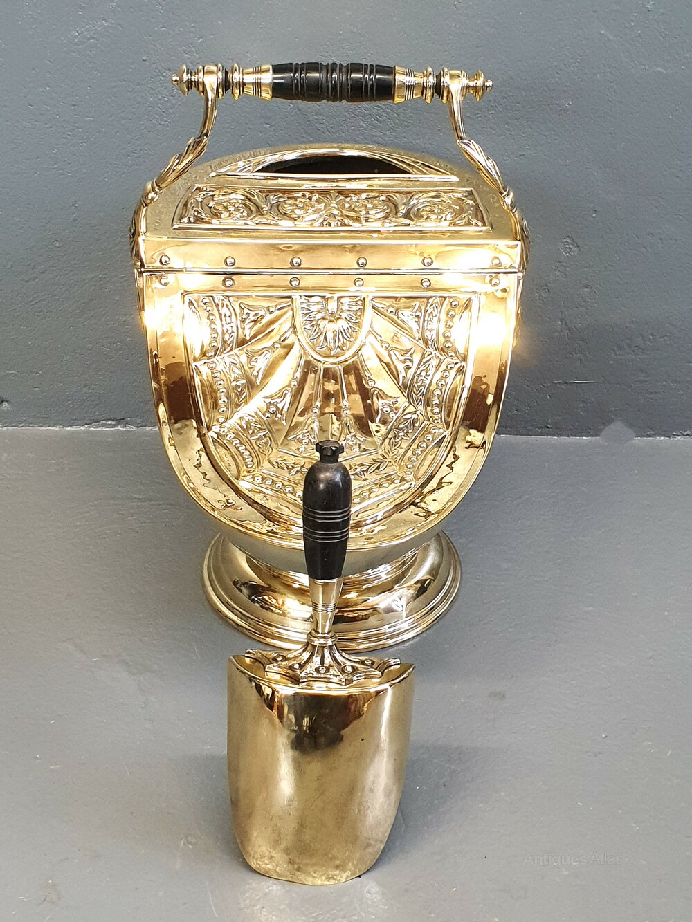 Antiques Atlas - Victorian Brass Coal Scuttle & Shovel