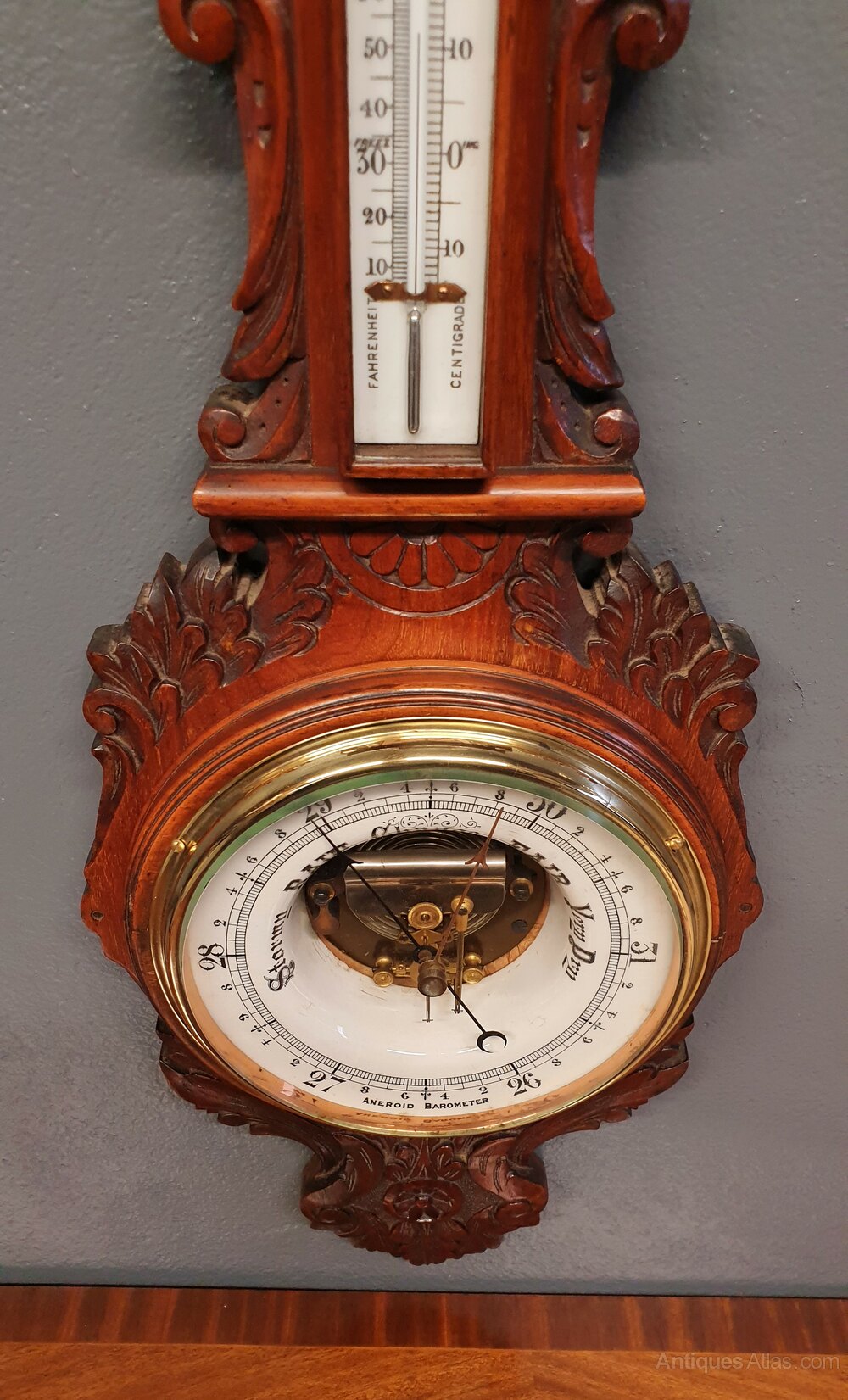 Antiques Atlas - Victorian Carved Oak Banjo Barometer.