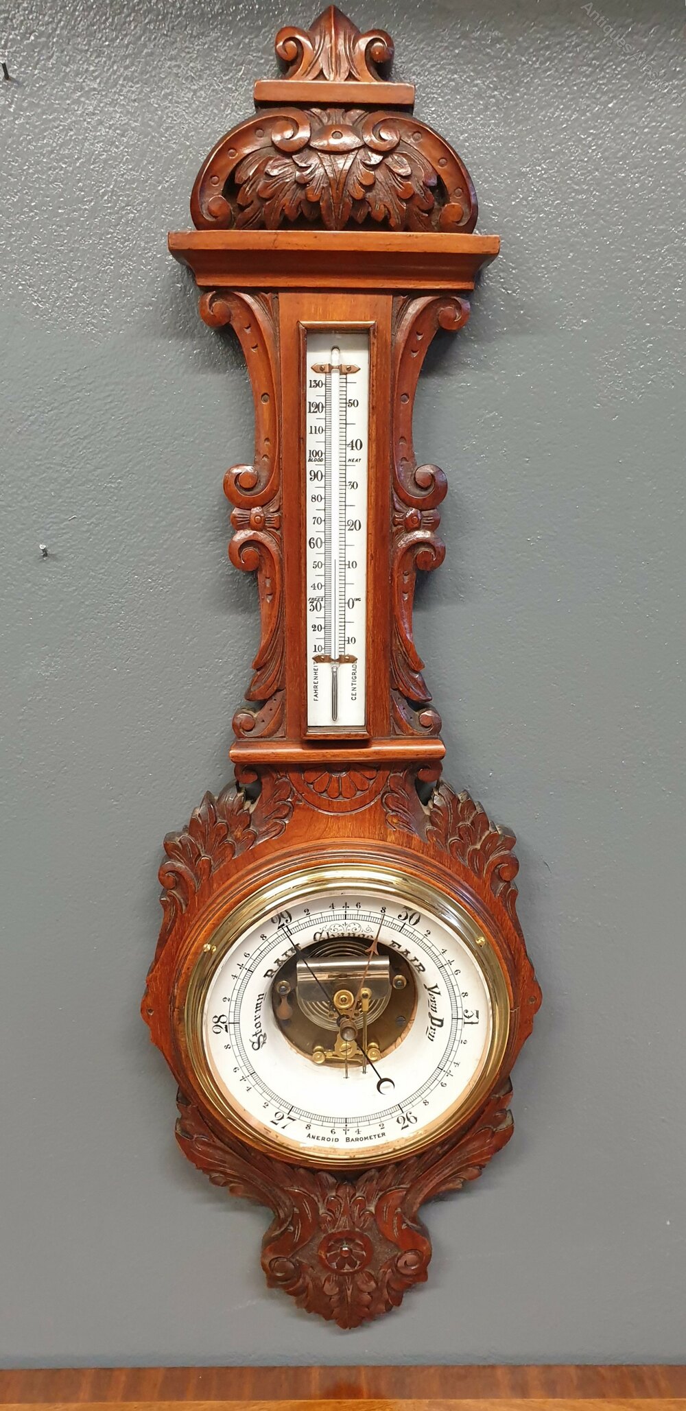 Antiques Atlas - Victorian Carved Oak Banjo Barometer.
