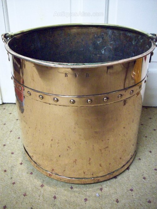 Antiques Atlas - Victorian Copper Coal / Peat Bucket as619a082 / L 165