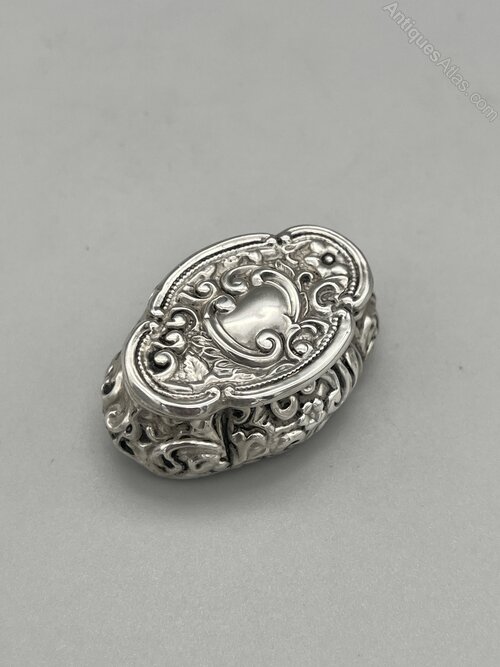 Antiques Atlas - Edwardian Silver Pill Box, Deakin & Francis, 1902 ...