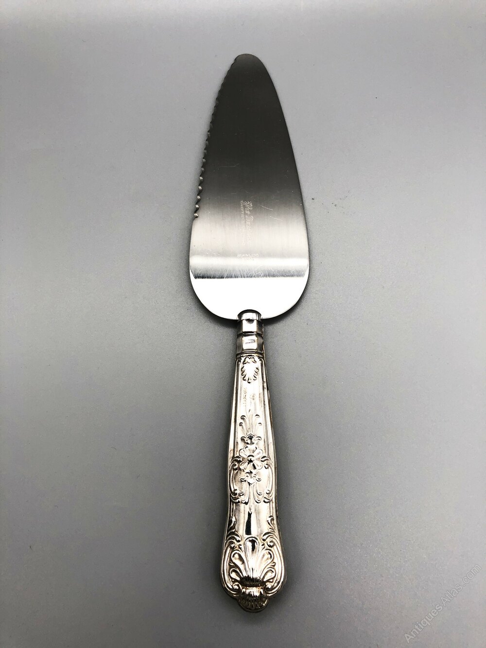 Antiques Atlas - Vintage Silver Handled Pie Server, Sheffield, 1979