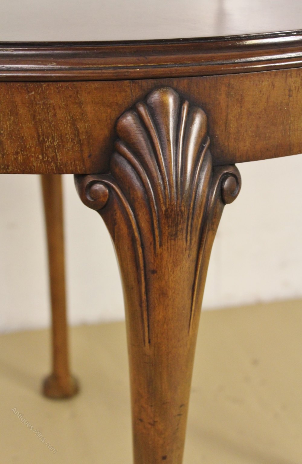 Burr Walnut Lamp Table - Antiques Atlas