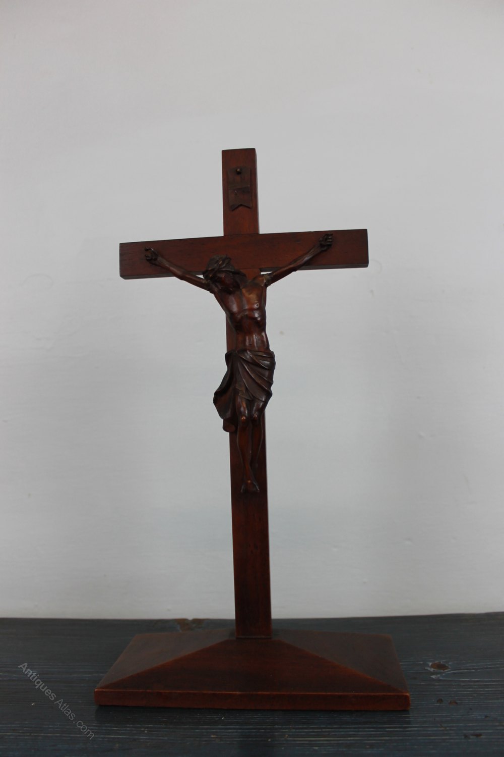 Antiques Atlas - 19th Century Carved Mahogany Corpus Christi