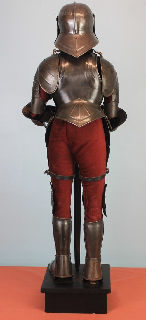 Antiques Atlas - Mid 20th Century Scale Model Suit Of Armour
