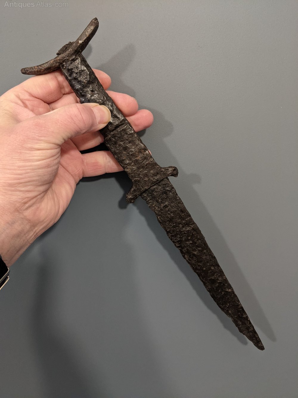 Antiques Atlas - Medieval Knife - Dagger Baselard Type Single Edge.