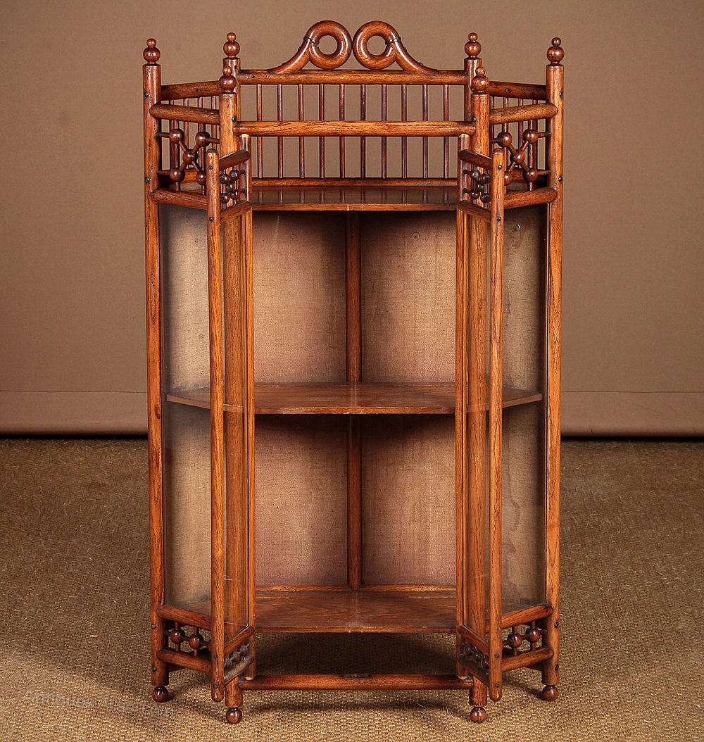 Small Corner Display In The Manner Of Liberty & Co - Antiques Atlas