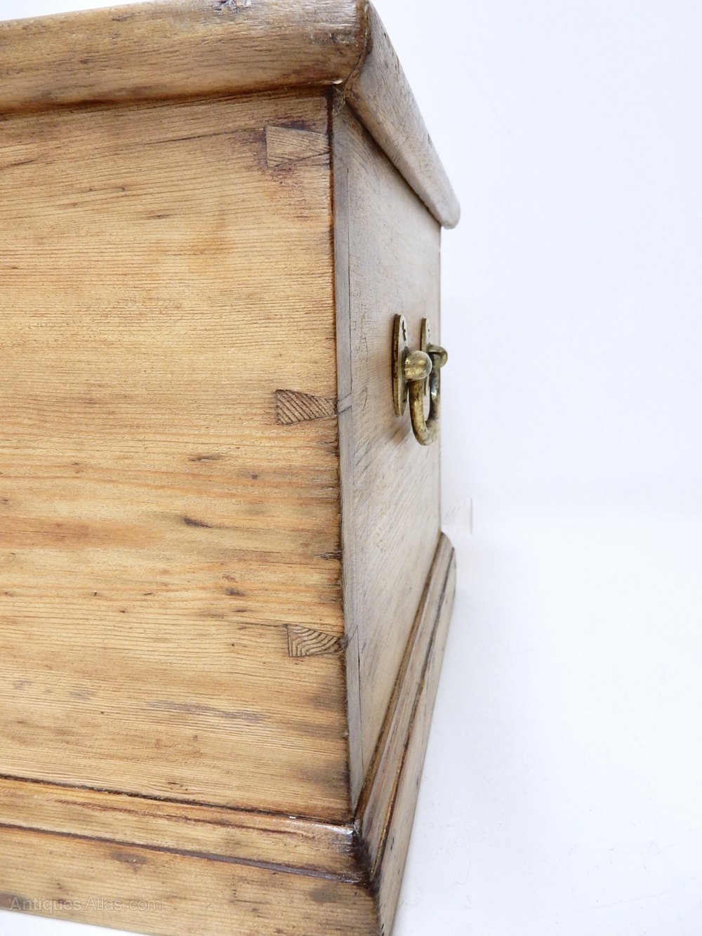 Small Pine Storage Box - Antiques Atlas
