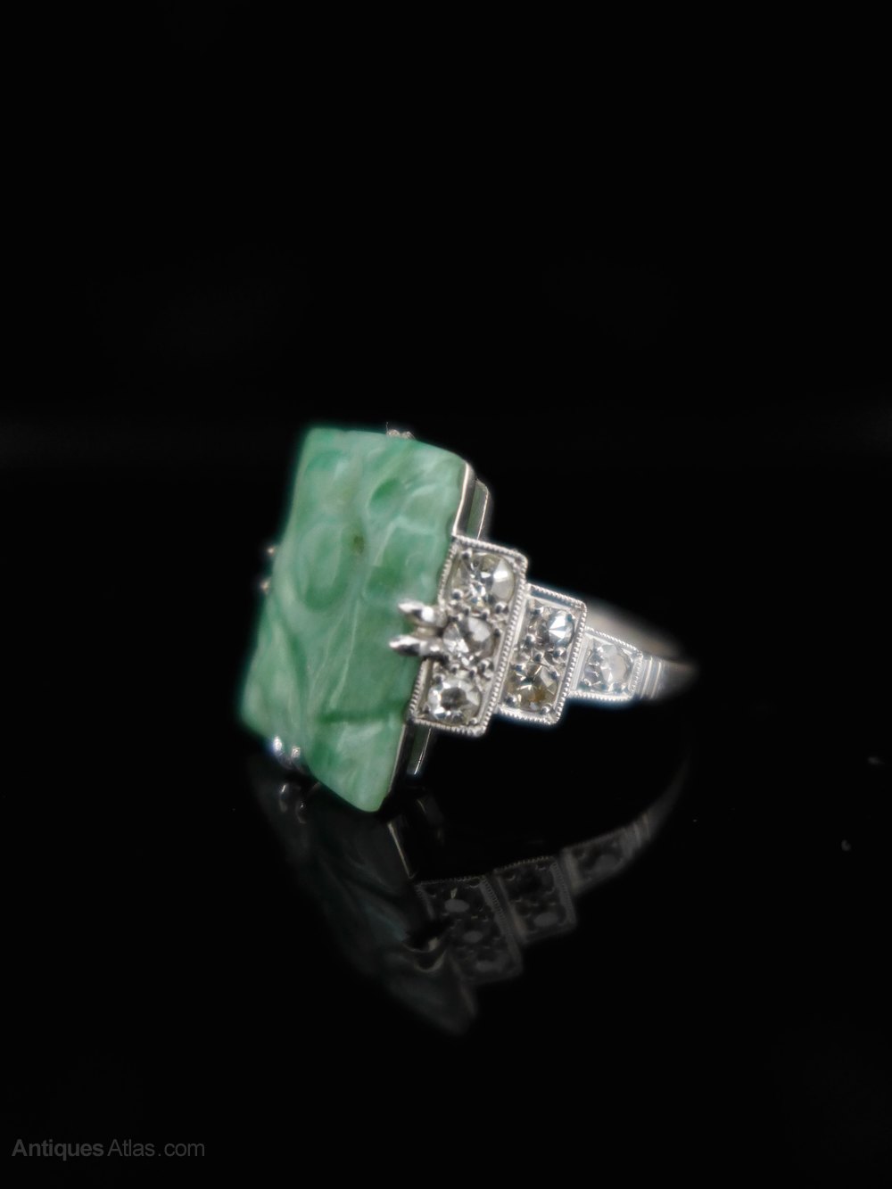 Antiques Atlas - Art Deco 1920 Platinum 18ct Jade And Diamond Ring