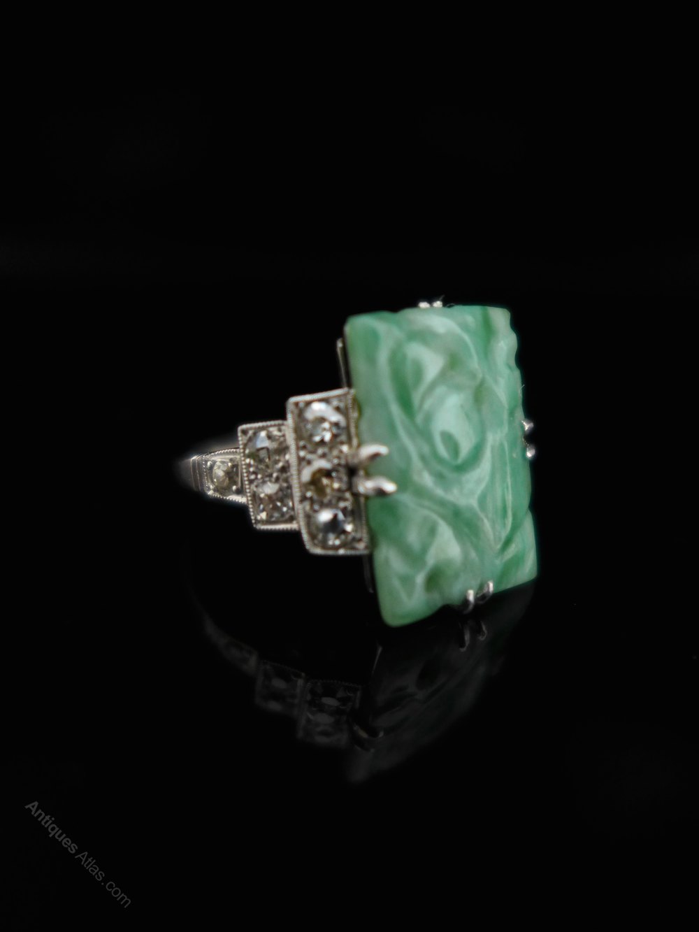 Antiques Atlas - Art Deco 1920 Platinum 18ct Jade And Diamond Ring