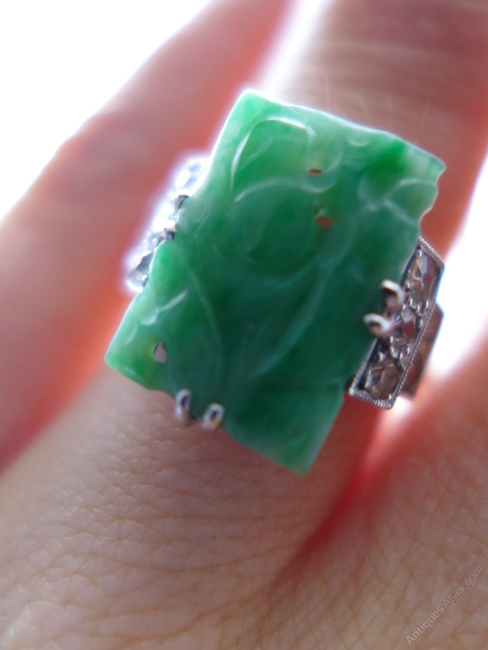 Antiques Atlas - Art Deco 1920 Platinum 18ct Jade And Diamond Ring